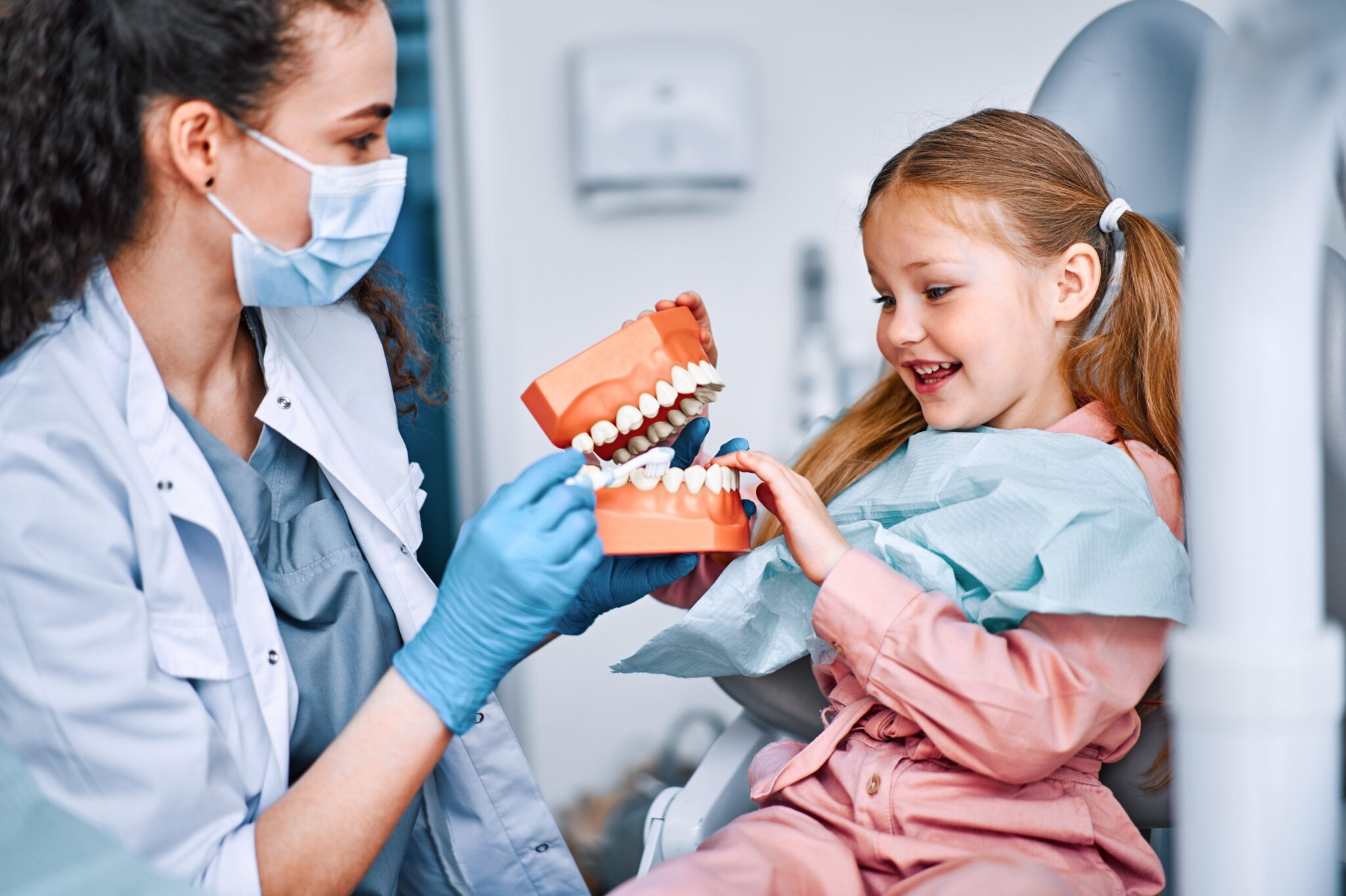 How Dental Alignment Impacts Chewing & Swallowing in Kids - drsensory.com